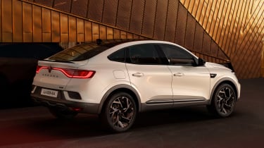 New 2023 Renault Arkana facelift unveiled with tweaks inside and out - pictures | Auto Express